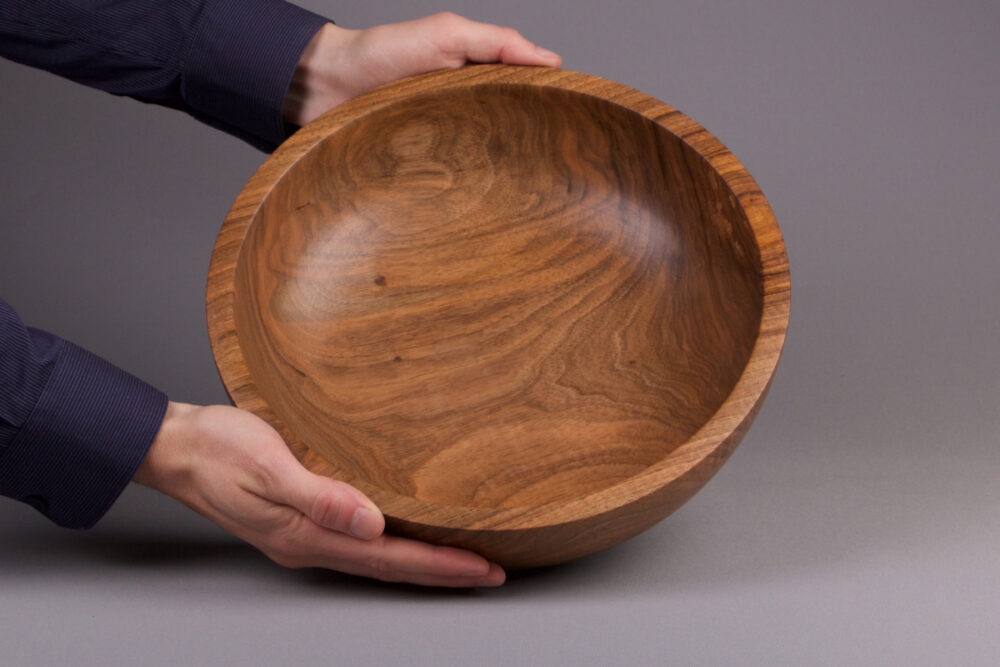 Saladier artisanal en noyer massif | miroKo